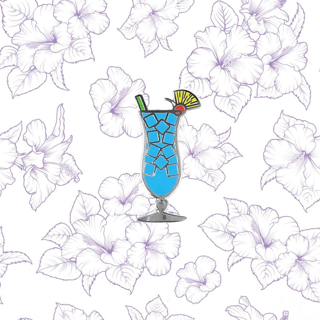 Cosmopolitan Pin – Goellnerd Pins